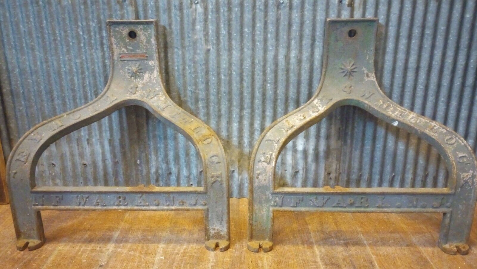 Pair of Briggs Machinery Co. Cast Iron Machine Legs 21" Tall x 20 3/4 ...
